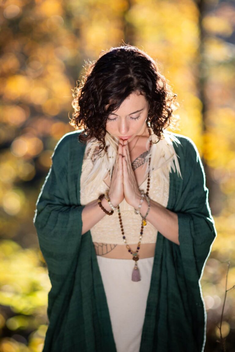 About - Eluna Noelle